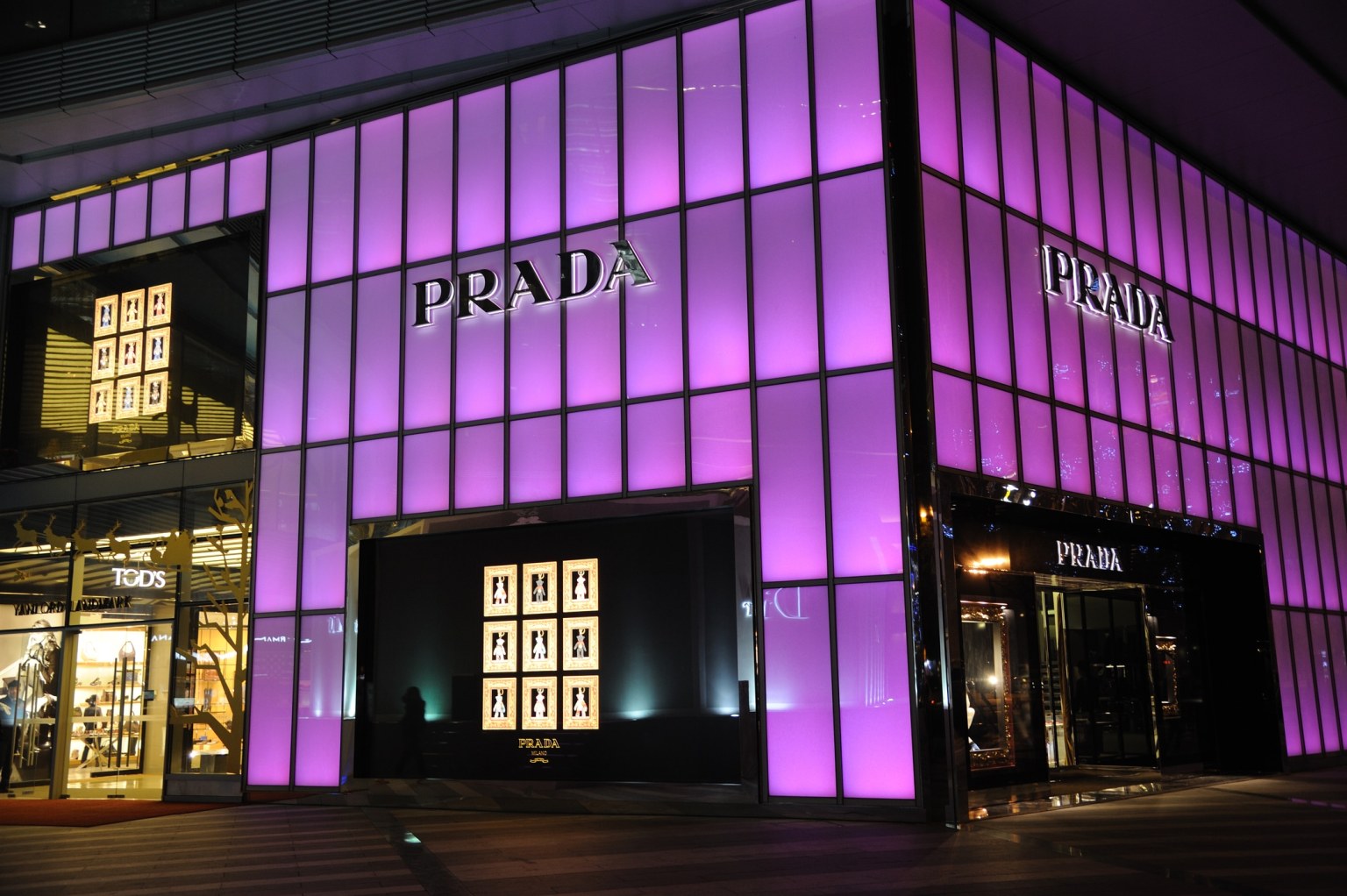 Prada vs Gucci – Which brand is better – Luxe Front
