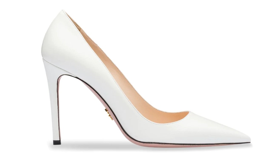 15 Best Designer Shoes for Wide Feet - Luxe Front